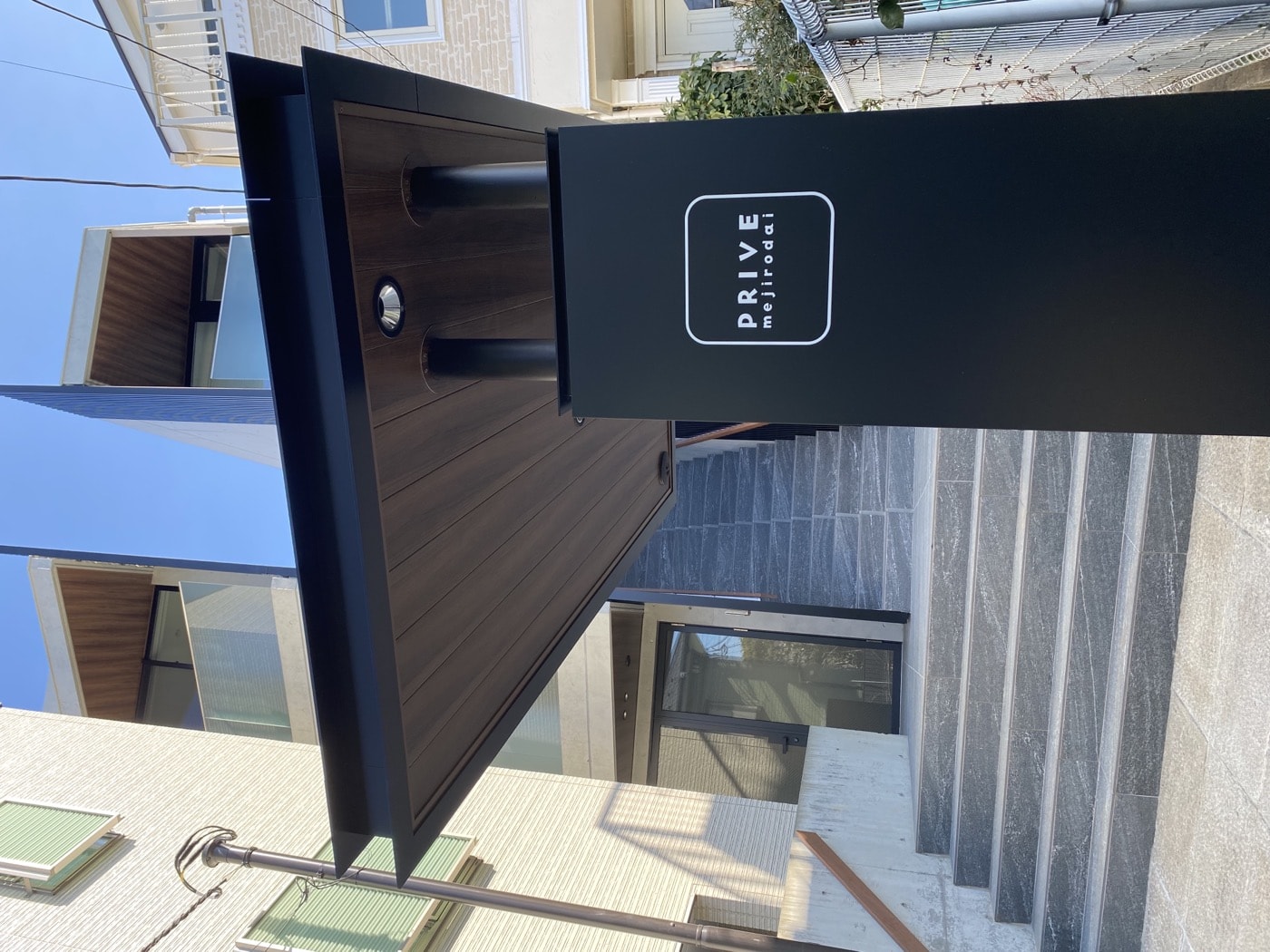 丸みのあるデザインでやわらかな印象のあるカッティングステッカー | カッティングシート製作 QUACK WORKS